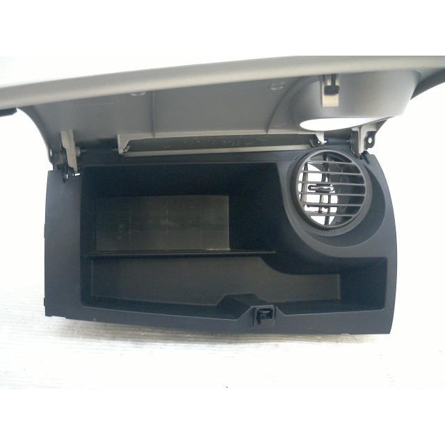 ムーヴ ムーヴラテ CBA-L550S グローブ ボックス X06 55441-B2030 yatsu : ヤツヅカショッピングストア - 通販 - Yahoo!ショッピング