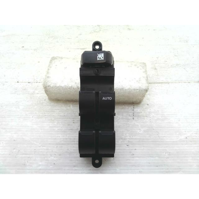 スペーシア DAA-MK53S パワーウインドウ PW スイッチ ZVG yatsu : 231018000761900 : ヤツヅカショッピングストア - 通販 - Yahoo!ショッピング