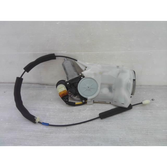 セレナ DBA-FC26 左Rクローザードアモーター LAE yatsu : ヤツヅカショッピングストア - 通販 - Yahoo!ショッピング