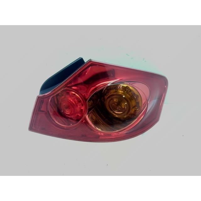 スカイライン（日産） スカイライン DBA-V36 右 テール ランプ ライト レンズ D040 yatsu : ヤツヅカショッピングストア - 通販 - Yahoo!ショッピング