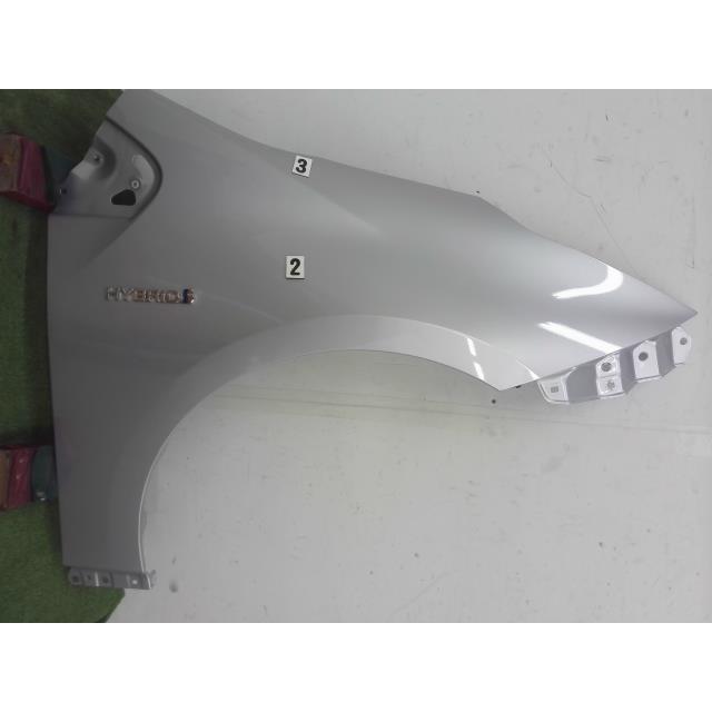 プリウス DAA-ZVW51 フロント 右 フェンダー 1F7 53155-47010 銀 個人宅配送不可 yatsu : ヤツヅカ ...