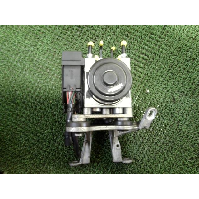 ベンツ Cクラス DBA-204349 ABS ブレーキ アクチュエーター ユニット 149 yatsu : 240805000842500 ...