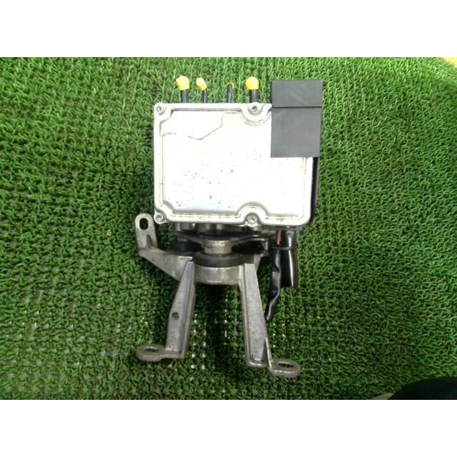 ベンツ Cクラス DBA-204349 ABS ブレーキ アクチュエーター ユニット 149 yatsu : 240805000842500 ...