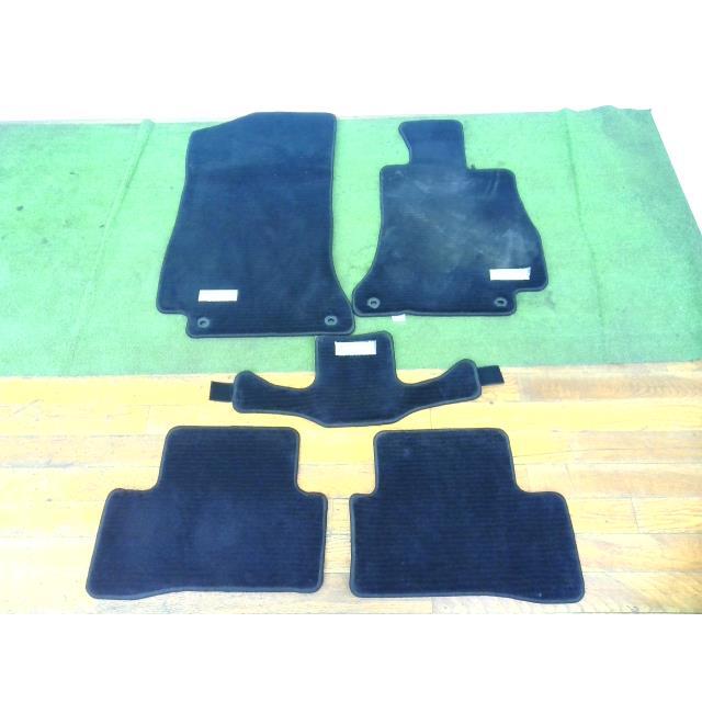 ベンツ Cクラス RBA-205242 フロアマット 149 1台分 yatsu : ヤツヅカショッピングストア - 通販 - Yahoo ...