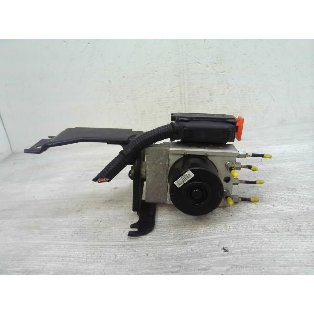 クロスロード DBA-RT3 ABS ブレーキ アクチュエーター ユニット NH726M yatsu : 241119002242500 : ヤツヅカショッピングストア - 通販 ...