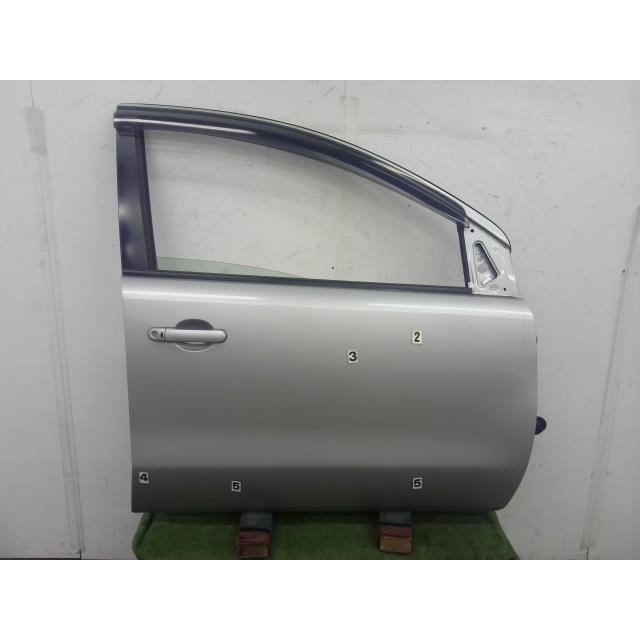 ノート DBA-E11 フロント 右 ドア K23 銀 個人宅配送不可 yatsu : ヤツヅカショッピングストア - 通販 - Yahoo!ショッピング