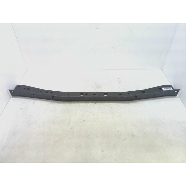 ノート DBA-E12 ラジエータ コアサポート 未塗装未使用品 HR12DE用 yatsu : ヤツヅカショッピングストア - 通販 - Yahoo!ショッピング