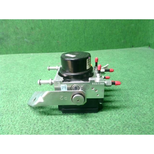 パッソ DBA-KGC35 ABSアクチュエーター B79 :000063218242500:山自販リサイクルセンター - 通販 - Yahoo!ショッピング