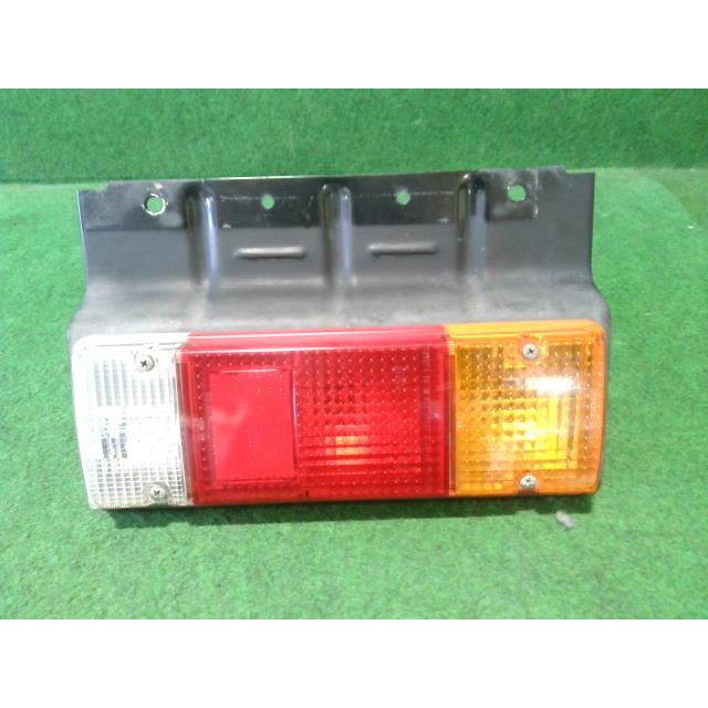 ダイナ TKG-XZU710 右 テール ランプ 058 : 000064050315500 : 山自販リサイクルセンター - 通販 - Yahoo!ショッピング