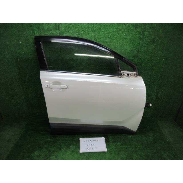 トヨタ C-HR DAA-ZYX10 右フロントドア 070 G モード ネロ 401213 : 250118000113100 : 株式会社 ...