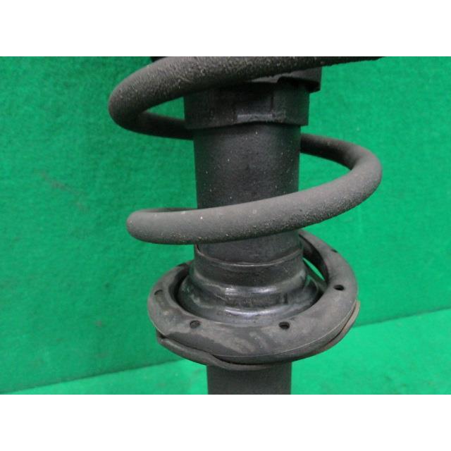 パッソ DBA-KGC30 左フロントストラット T25 48510-B1010 : 000040309250210 : YRCヤフーショップ - 通販 - Yahoo!ショッピング