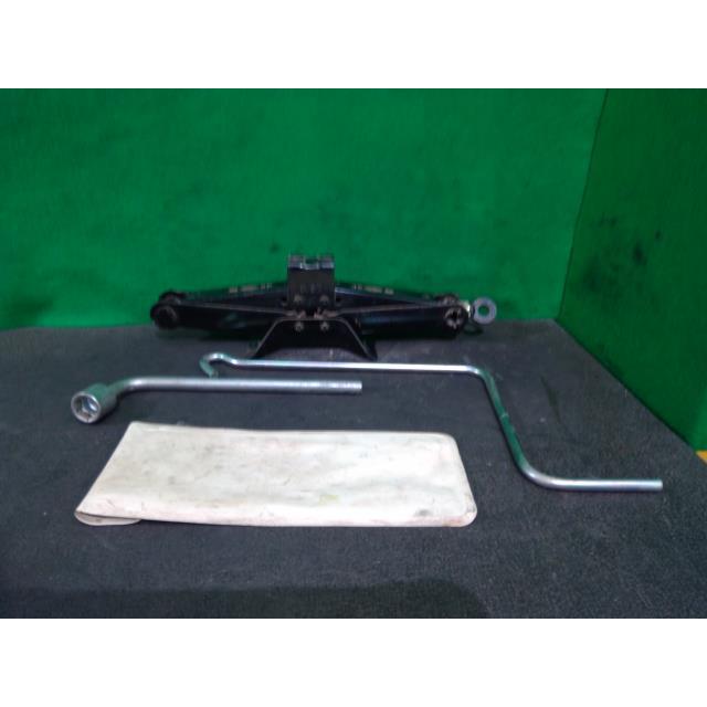 サンバー LE-TT2 車載工具 51E : YRCヤフーショップ - 通販 - Yahoo!ショッピング