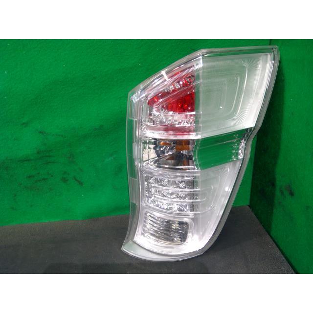 ステップワゴン DBA-RK5 右テールランプ B553P 33500-SZW-J01 : YRCヤフーショップ - 通販 - Yahoo!ショッピング