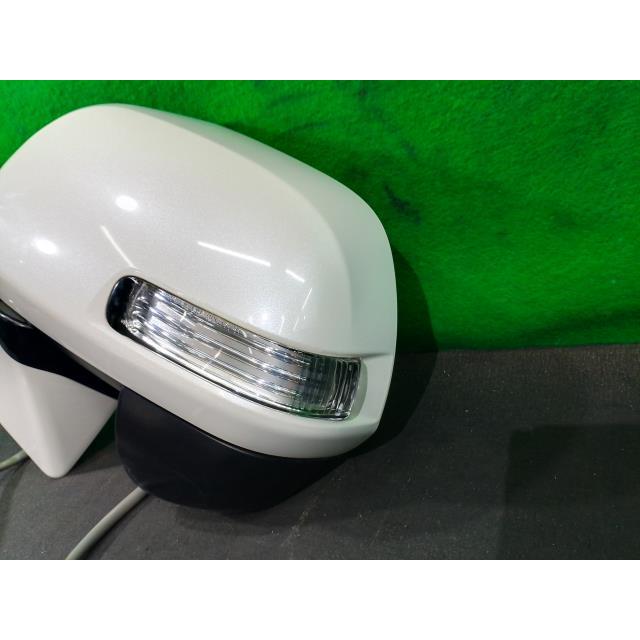 NOAH ノア DBA-ZRR70G 左サイドミラー 070 87940-28B10 : YRCヤフーショップ - 通販 - Yahoo!ショッピング