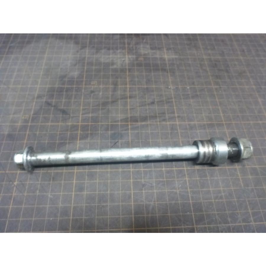 フロントアクスルシャフト スーパーカブ50 AA04 作動確認 カラーGY-136P NBC50C 同梱可 2041R1 : バイク部品販売ゆうりん - 通販 - Yahoo!ショッピング