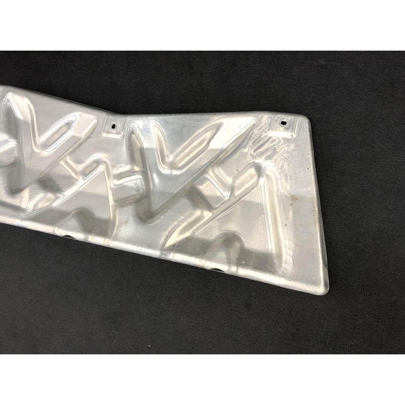 AU098 FY Q5 2.0TFSI クワトロ Sライン マフラー 遮熱板 ★後側 80A 807 329 B ★破損無し ★即決★ ...