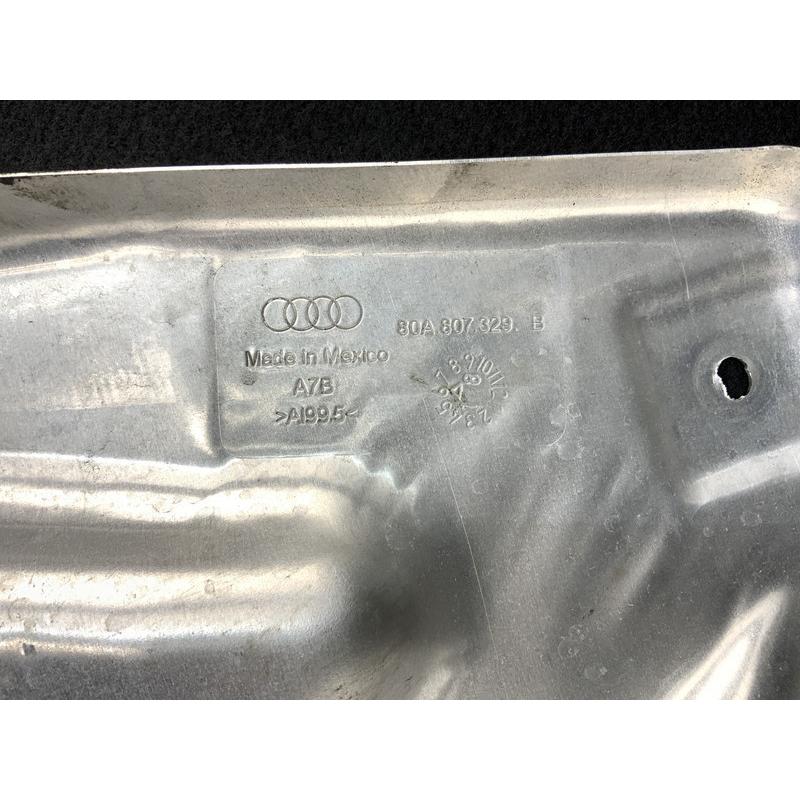 AU098 FY Q5 2.0TFSI クワトロ Sライン マフラー 遮熱板 ★後側 80A 807 329 B ★破損無し ★即決★ ...