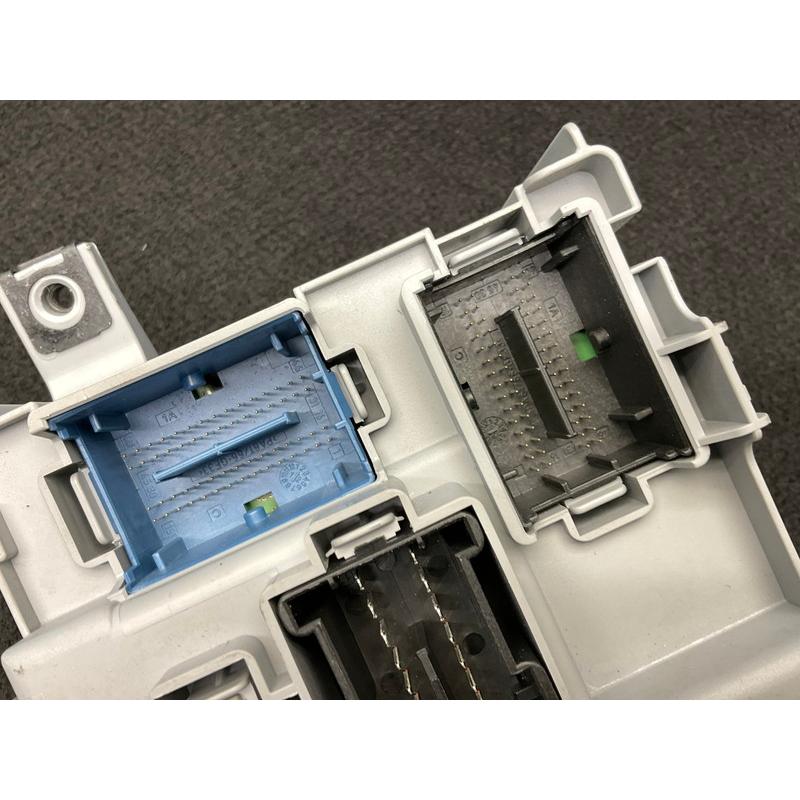 FA008 312 アバルト 595 コンペティツィオーネ 室内 ヒューズ/リレー ボックス 00519286870 ★エラー無し : ジパングオートパーツ - 通販 - Yahoo!ショッピング