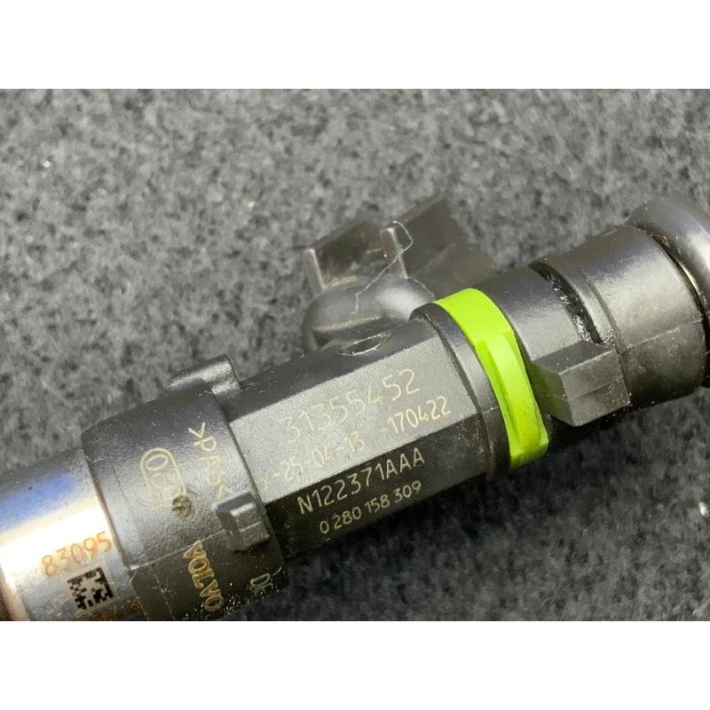 VL047 MB V40 クロスカントリー T5 AWD B5204T インジェクター ★No2 31355452 ★動作OK 〇 ...