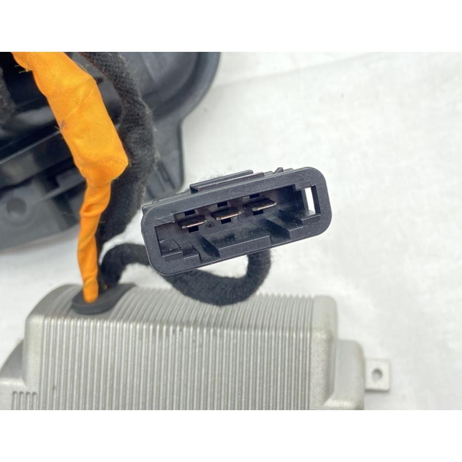 AU055 4H A8L 4.0TFSI クワトロ リア AC 100V コンセント 左側 4H4 863 351 B ★動作OK ★即決★ ...