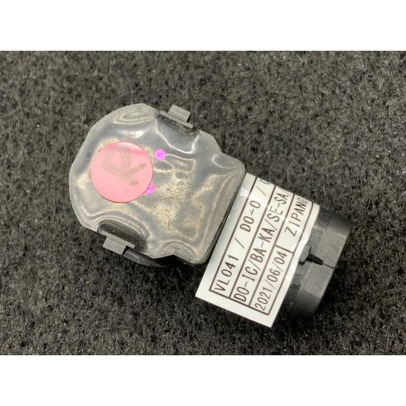 VL041 MD V40 D4 インスクリプション リア バンパー センサー ★右 外側 707 クリスタルホワイト3P/31445160 ...