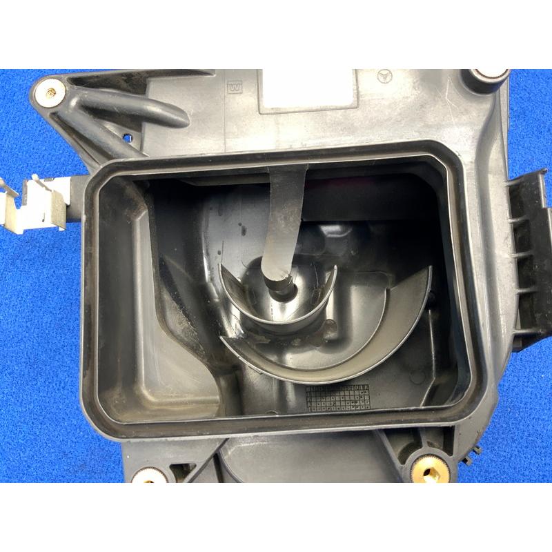 MB170 W205 C220d ワゴン AMGスポーツ 前期 M651 エアクリーナー ボックス A651 090 06 00 ★破損無し ...