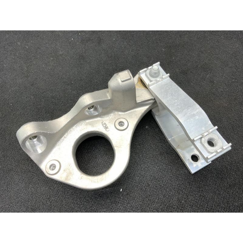 VL037 ZB V60 クロスカントリー T5 4WD 右フロント ドライブシャフト ブラケット 32222463/31339951 ★程度 ...